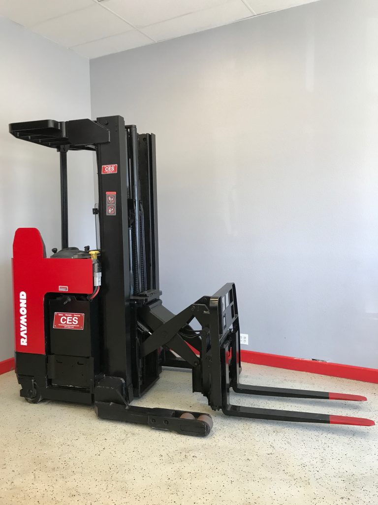 CES #20381 2005 Raymond EASI R40TT Reach Forklift 211