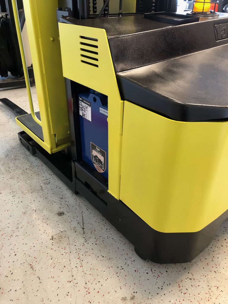 CES #20761 Yale Order Picker / Electric Forklift