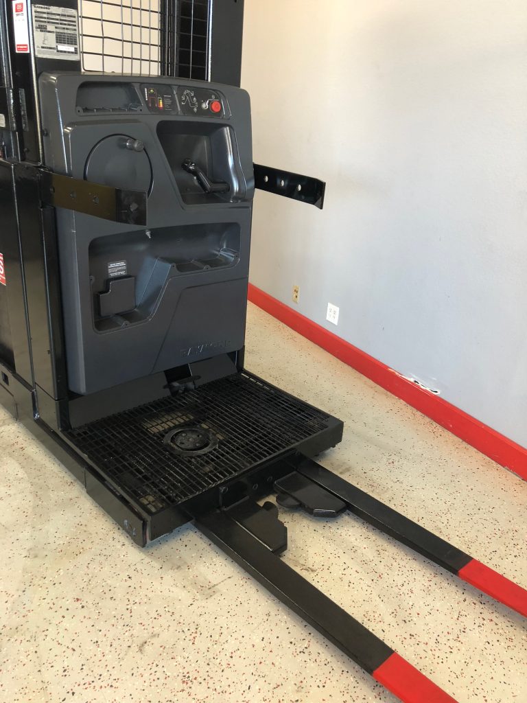 CES #20851 Raymond 520-OPC30TT Order Picker - Coronado Equipment Sales